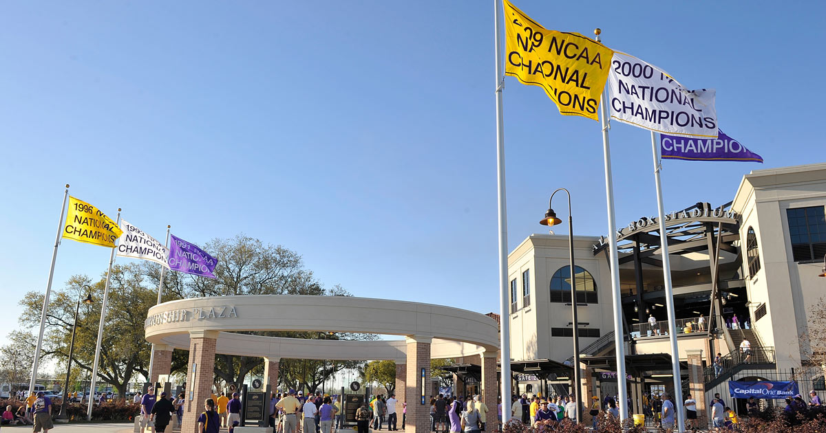 Hand Sewn Stadium Flags and Banners for College and Pro Sports: New ...